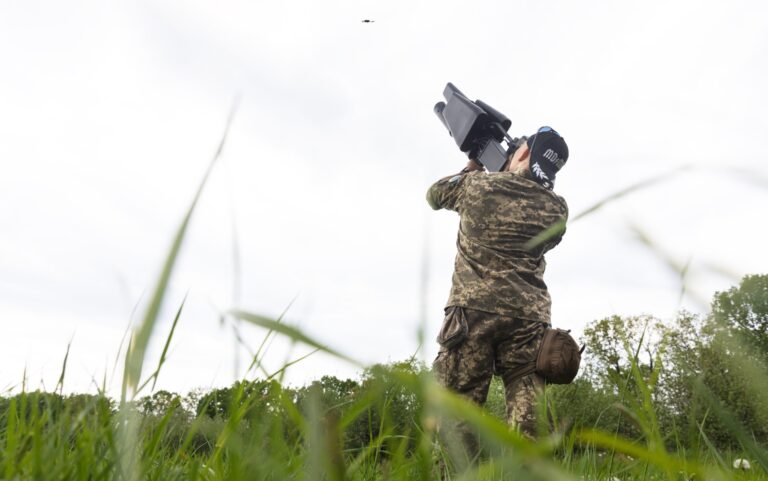 Can jammers protect airports from drones? | D-Fend Solutions